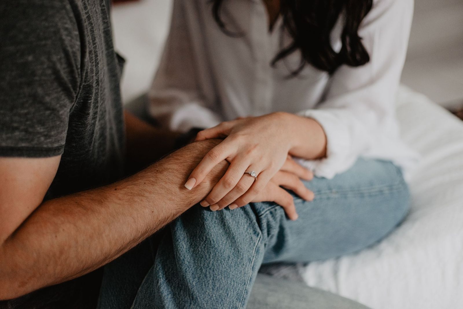 13 Subtle Signs An Avoidant Actually Loves You